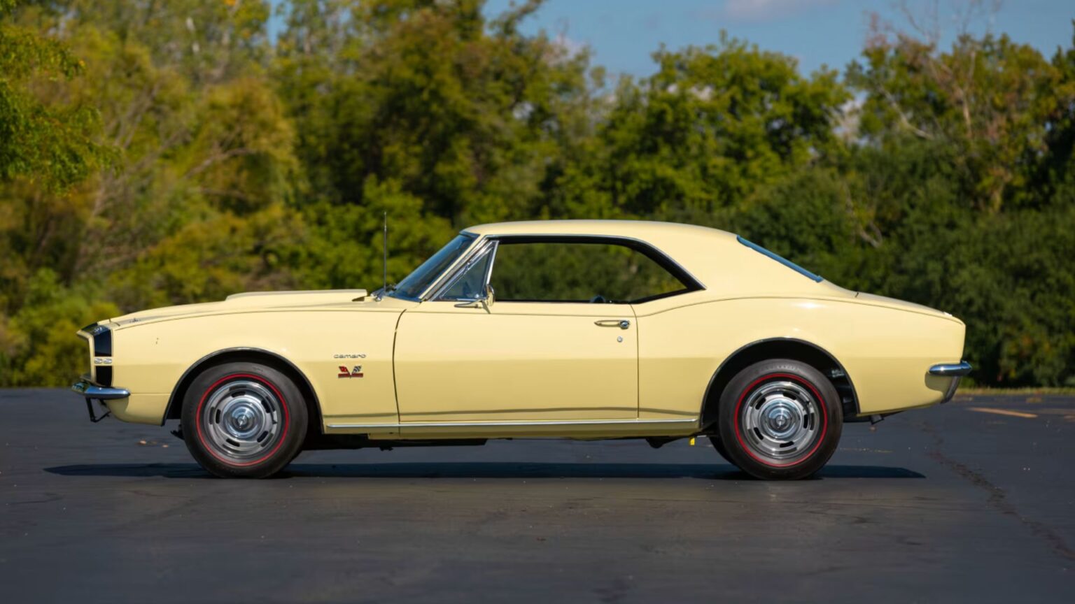 Mecum Is Selling A 1967 Yenko Super Camaro 450 At Its Kissimmee Auction ...