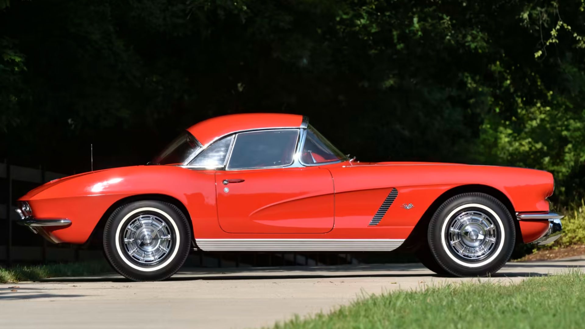 Classic Corvettes From The Dr. Mark Davis Collection Showcase Unmatched ...