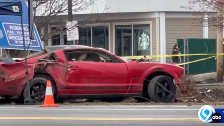 Man Intentionally Crashes His Ford Mustang - The Auto Wire