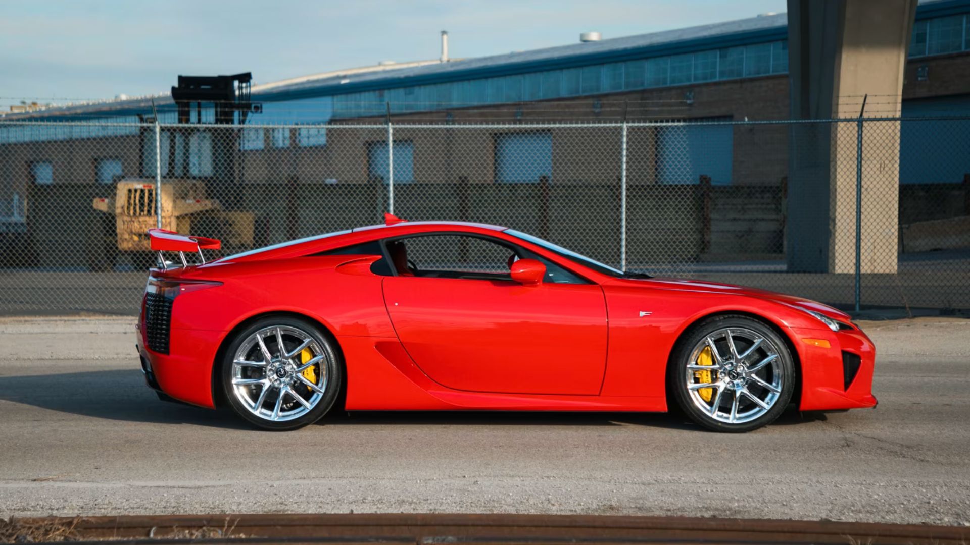 Lexus LFA Will Have You Seeing Red And You Can Bid On It At Mecum ...