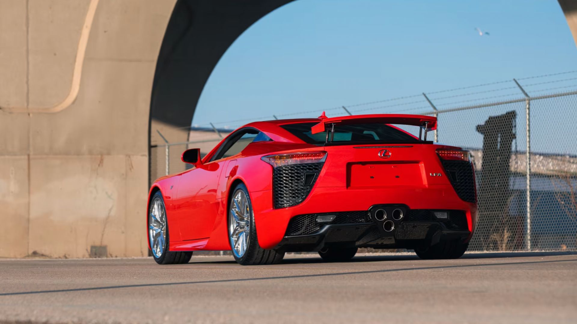 Lexus LFA Will Have You Seeing Red And You Can Bid On It At Mecum ...