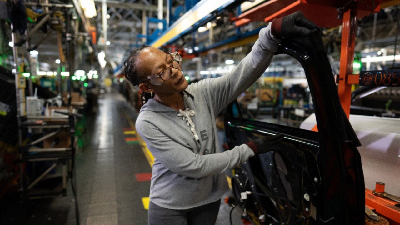 GM Switches Factory From EVs To Gas-Powered Trucks, SUVs - The Auto Wire