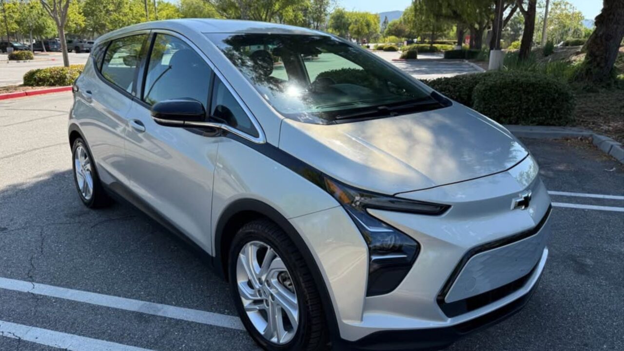 GM Buys EV Batteries From China - The Auto Wire